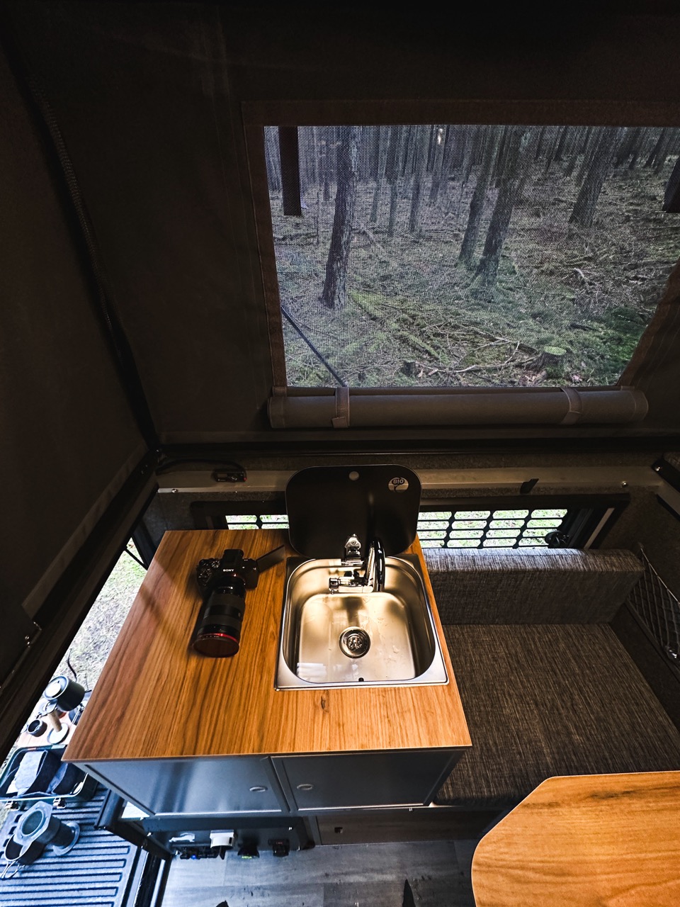 CAPRA CAMPER - AUFSETZKABINE FÜR DEINEN PICK-UP